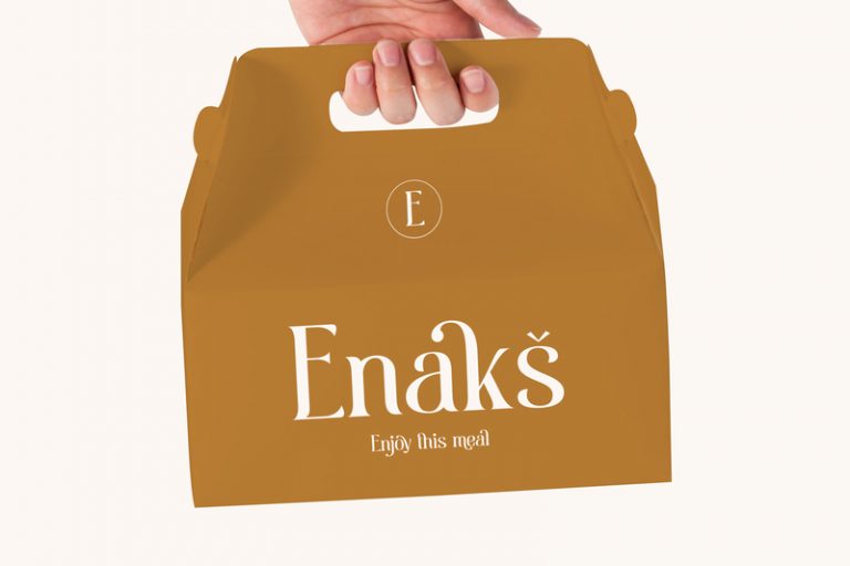 Dialogist ǀ Display Serif Font
